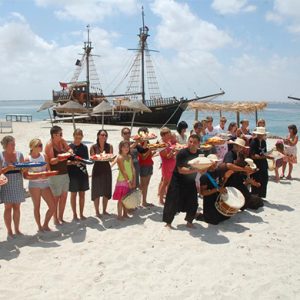 Excursion En Bateau Pirate vers L’île des Flamands Rose Djerba – Djerba ...